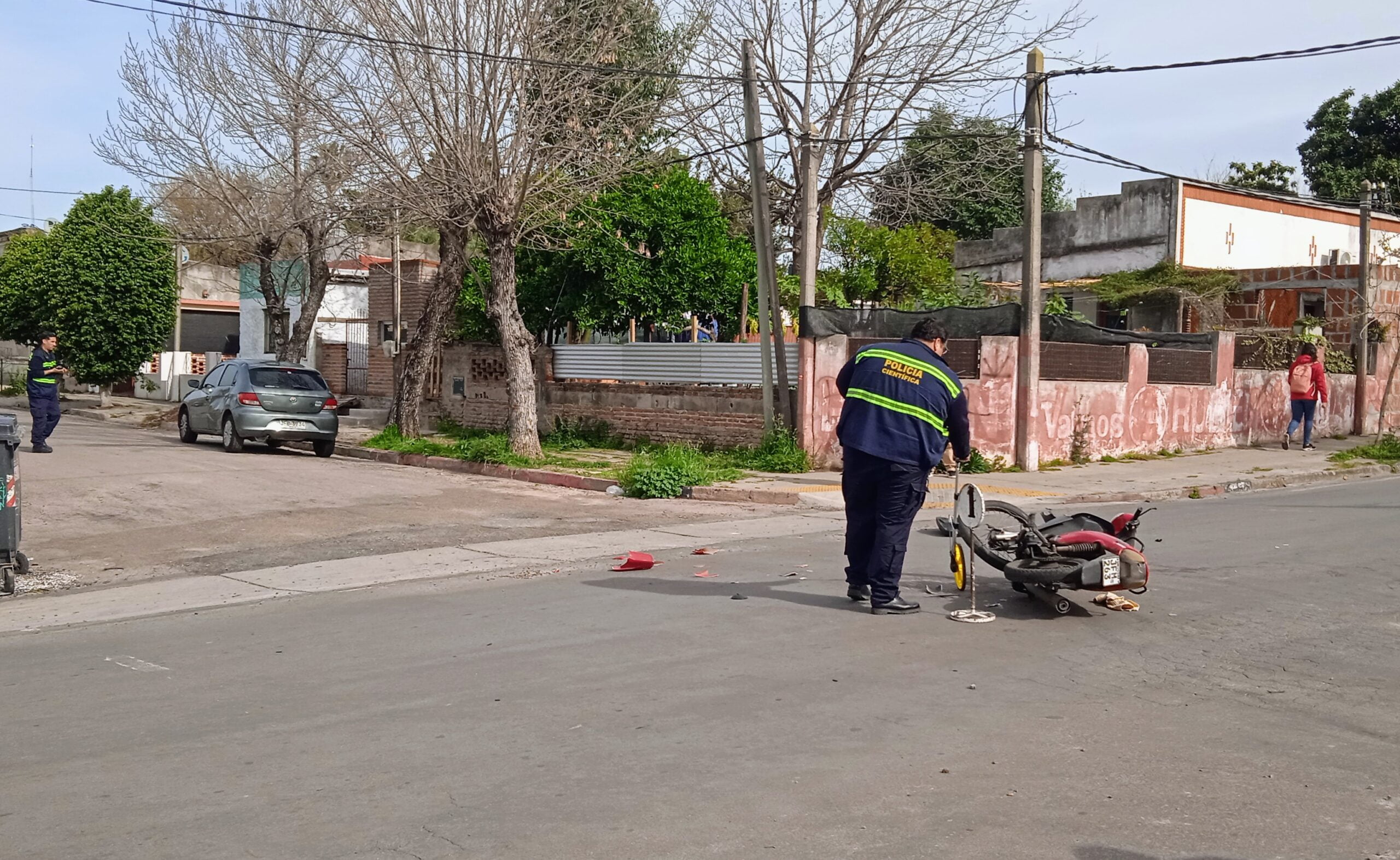 Siniestro de tránsito en Lavalleja y Roberto Young. - MultiMedios Rincón